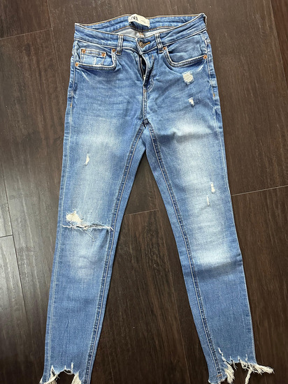 Zara Farmerke 36 vel