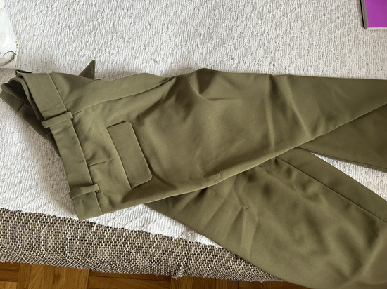 Zara nove pantalone(braon kais)