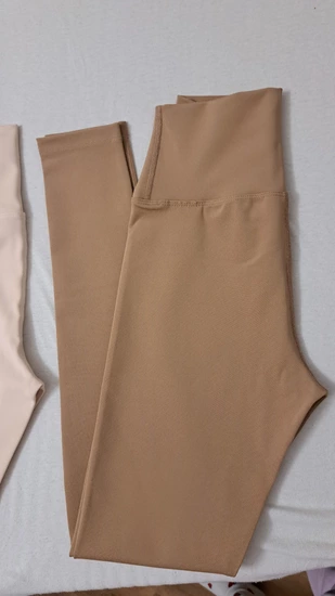 Nove helanke, 2 za 999 nenosene