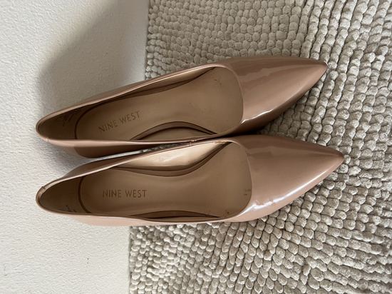 Nine West bez cipele na stiklu