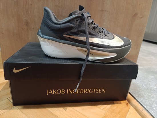 Nike zoom fly 6 br. 37.5