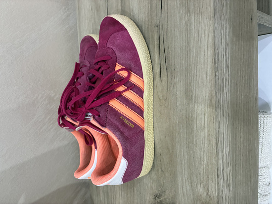 Adidas Gazelle “berry & orange”
