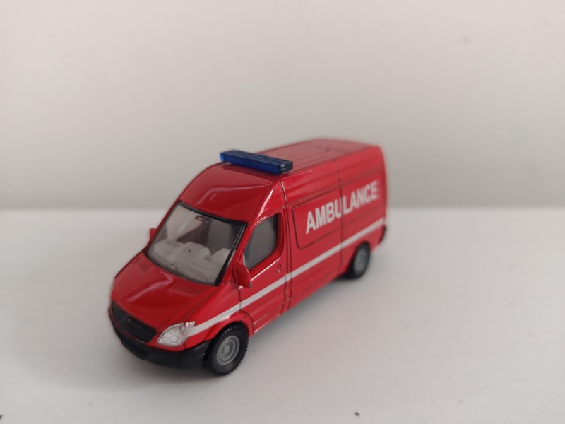 Kombi, AMBULANCE, SIKU