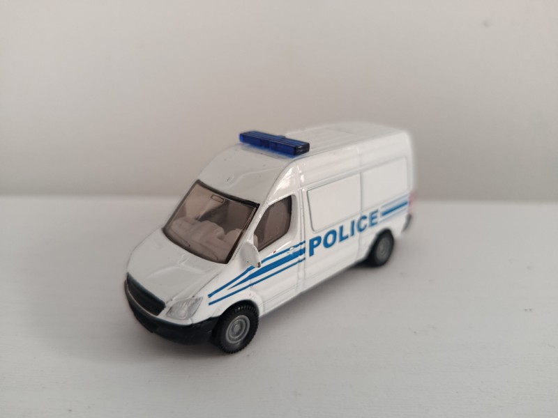 Kombi, POLICE, SIKU