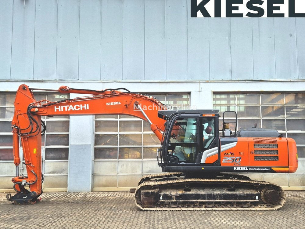 Hitachi ZX250LCN-7 bager guseničar