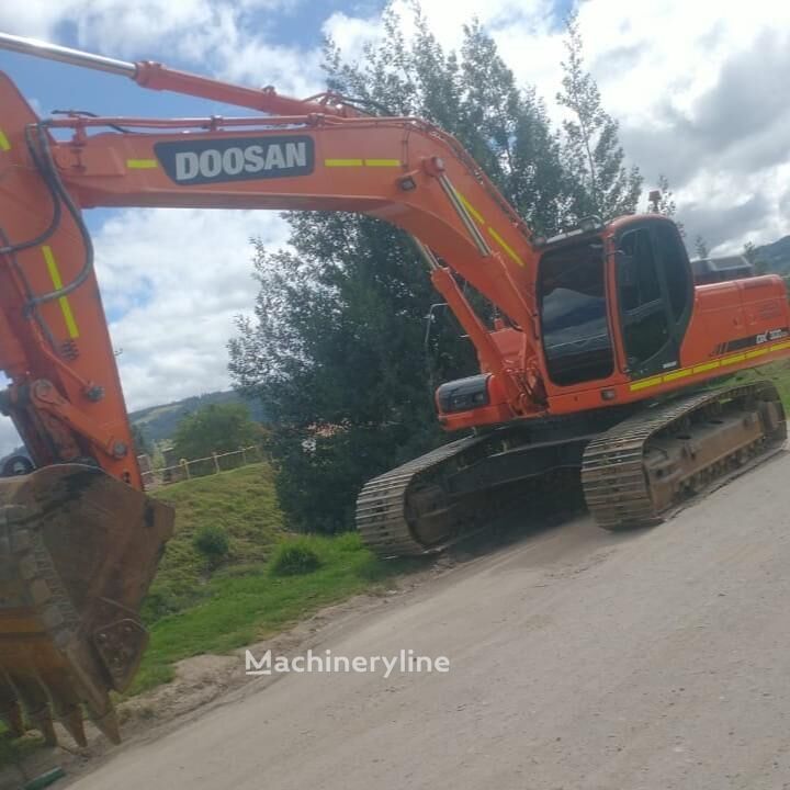 Doosan DX300LCA bager guseničar
