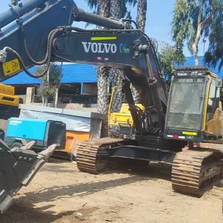 Volvo EC350DL bager guseničar