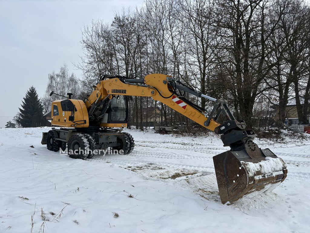 Liebherr A914 bager točkaš