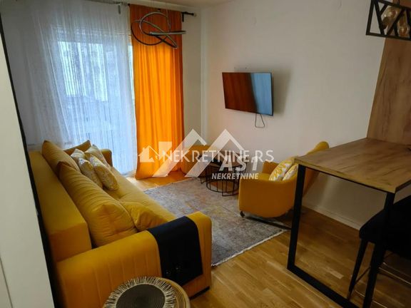 IZDAJE SE STAN U PARK NOVOM-pet friendly ID#5676