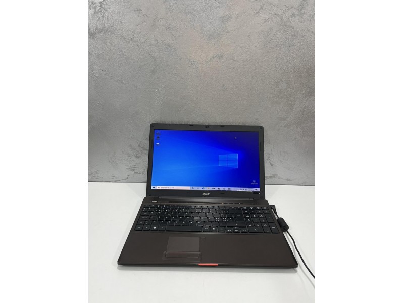 Laptop Acer 5810T U2700 4GB DDD3 baterija odlicna