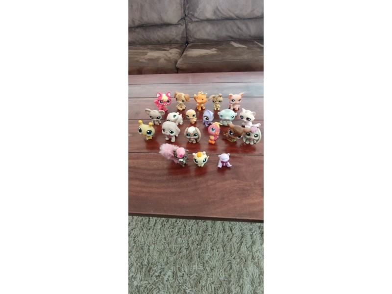 Hasbro Littlest Pet Shop set
