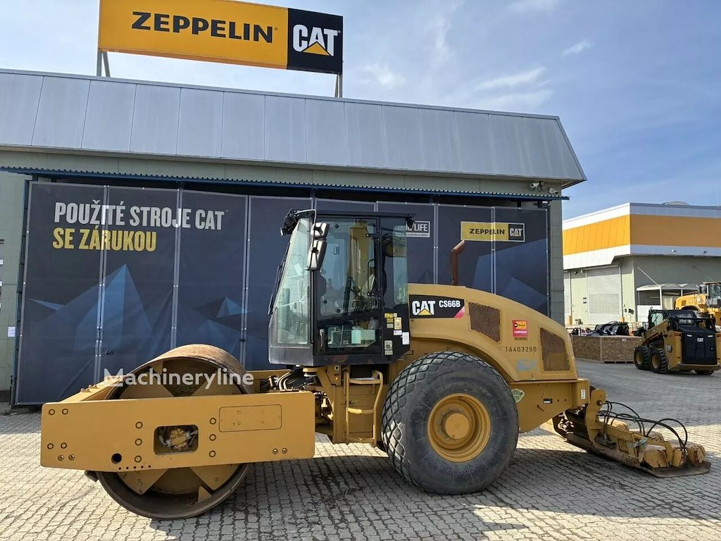 Caterpillar CS66B valjak za asfalt