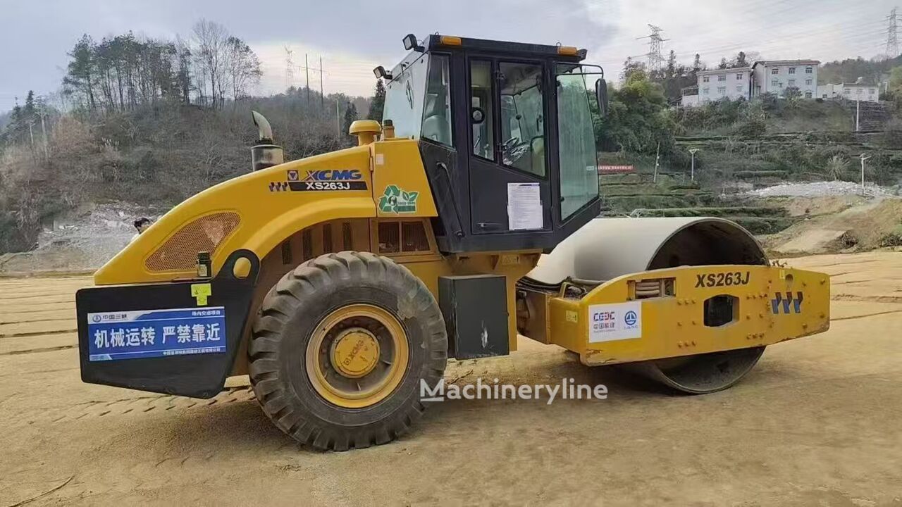 XCMG XS263J kompaktor s jednim valjkom