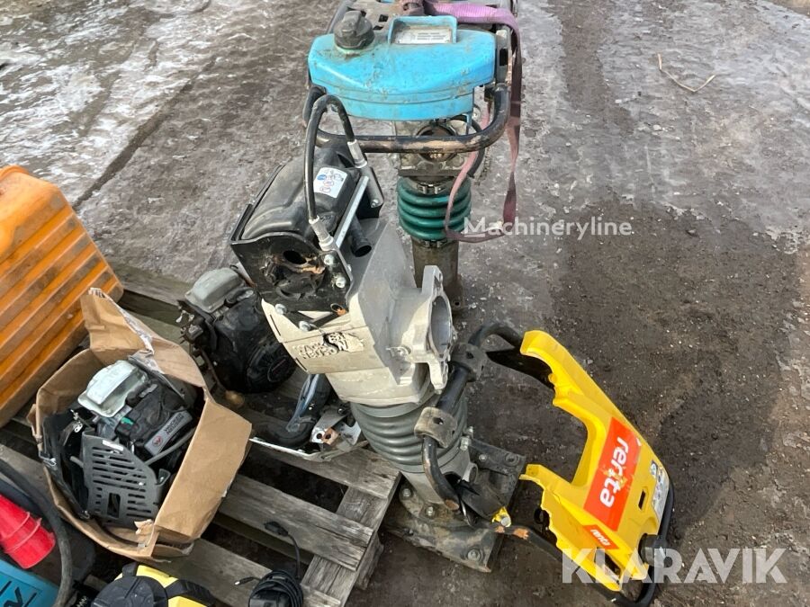 Prodaje se Wacker Neuson Markvibrator/stamp Wacker Neuson 2st vibro ploču na aukciji