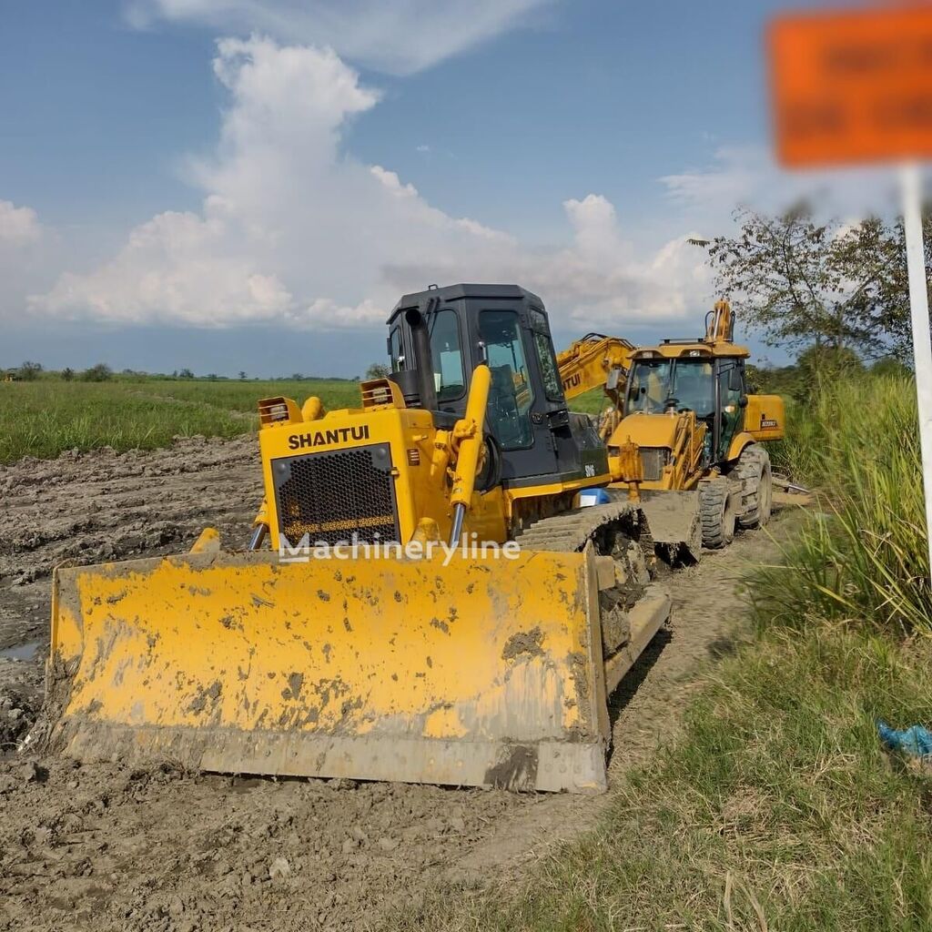 Shantui SD16 buldožer
