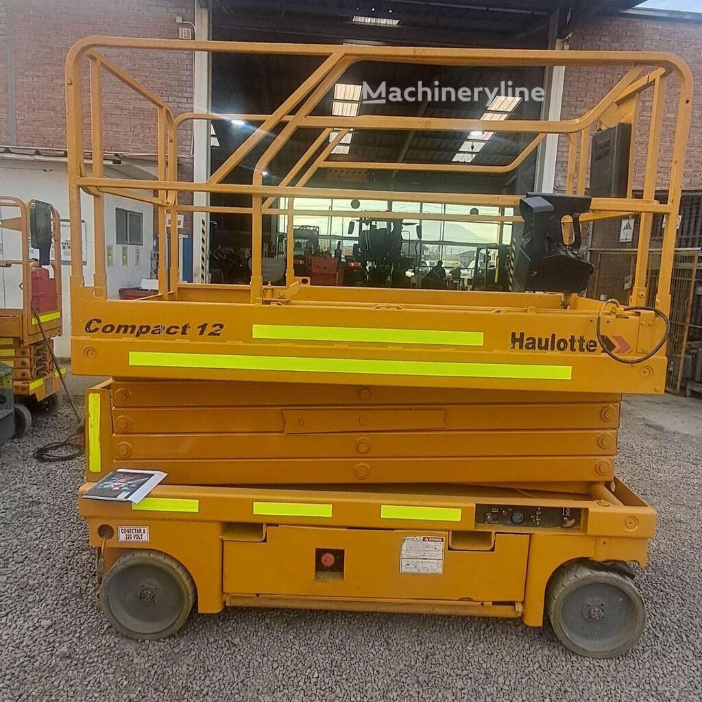 Haulotte COMPACT 12 makazasta platforma