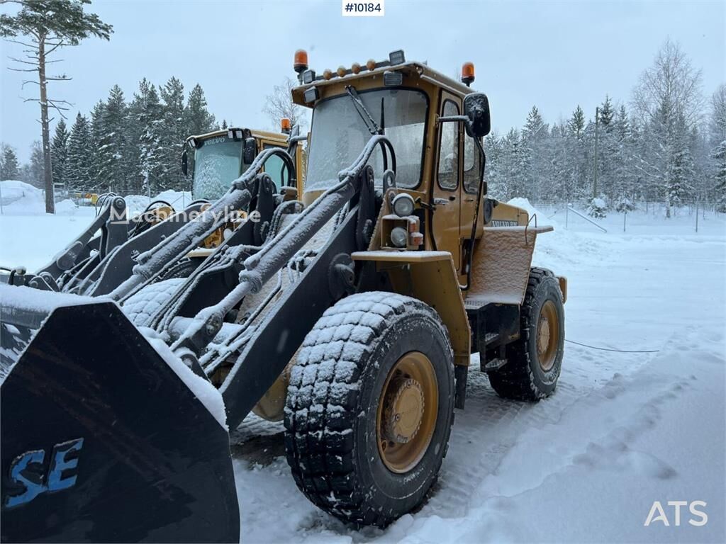 Volvo 4300 Wheel loader with bucket prednji utovarivač