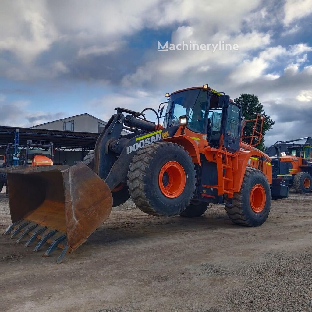 Doosan DL300 prednji utovarivač