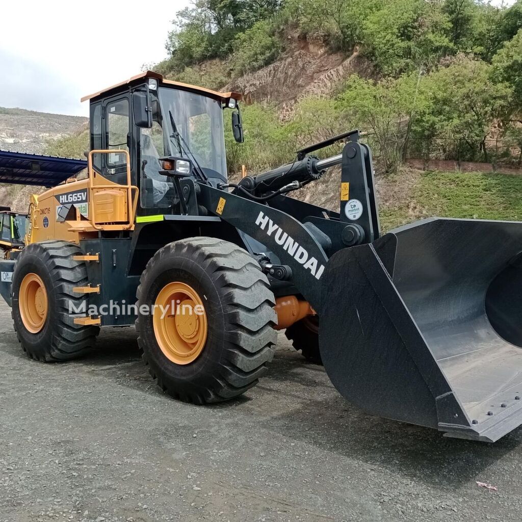 Hyundai HL665V prednji utovarivač