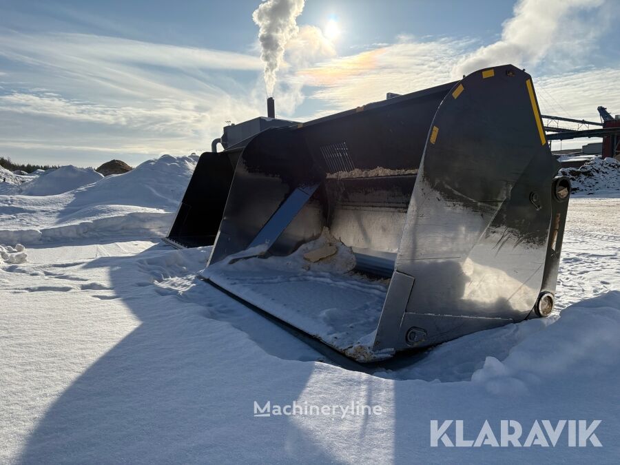 Prodaje se UFO Flisskopa UFO 14m3 kašiku za prednje utovarivač na aukciji