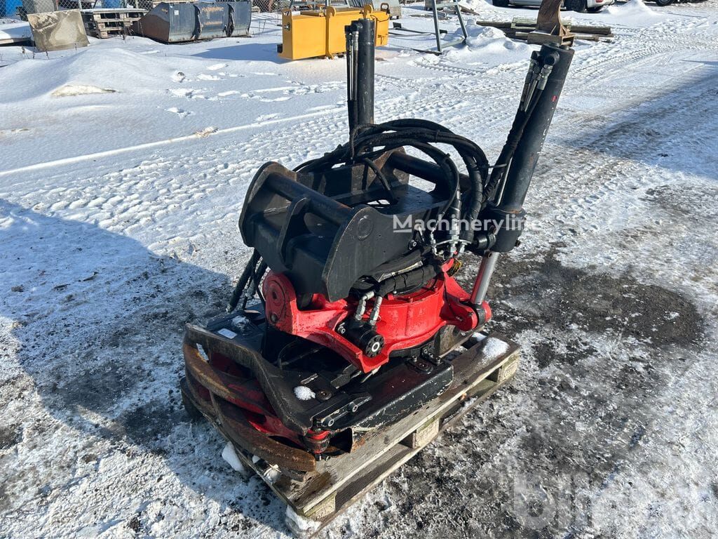 Prodaje se Rototilt R8 tiltrotator na aukciji