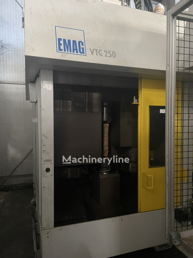 Emag VTC 250 - 2015 strug za metal