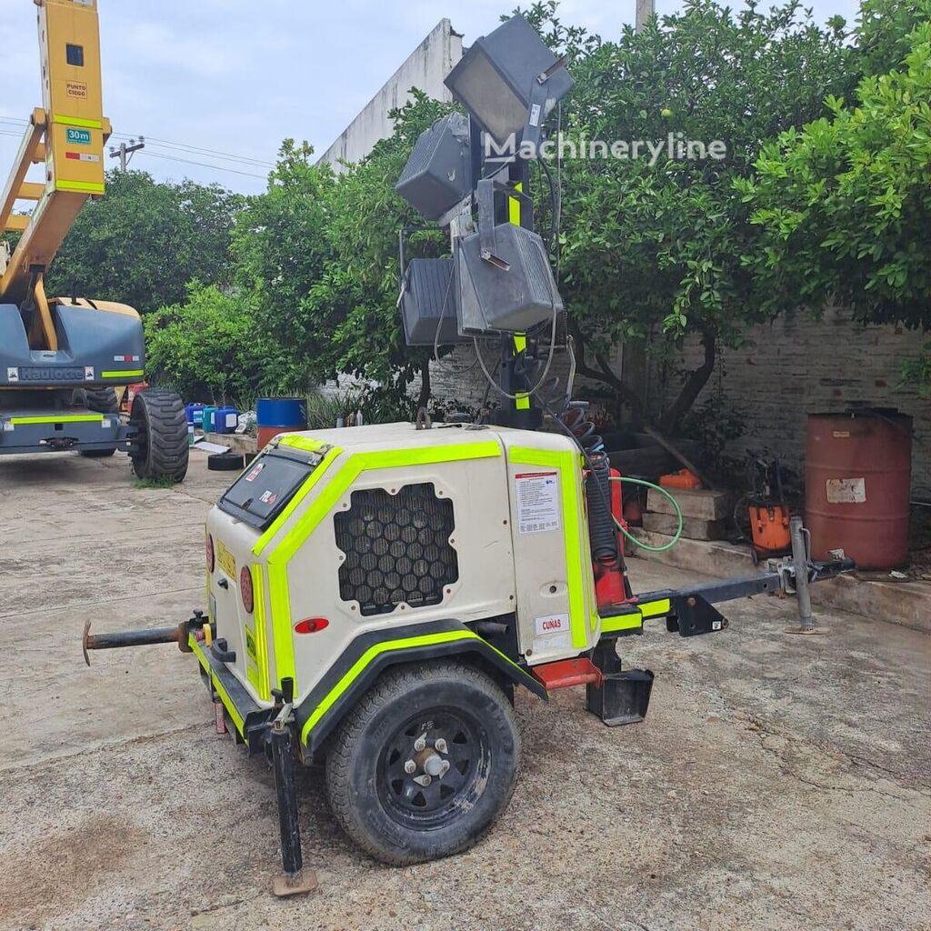 Terex RL4 rasvetni toranj