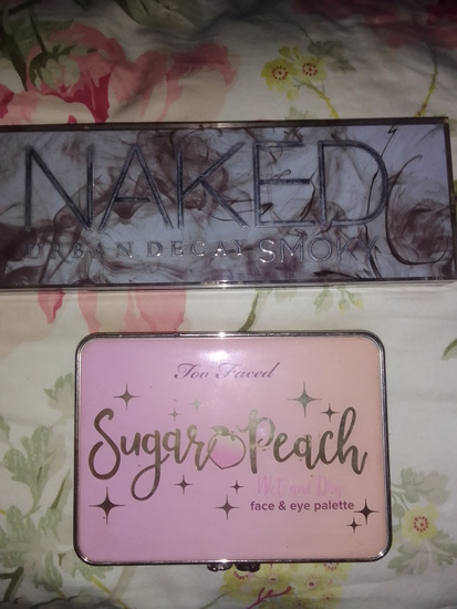 Too faced i urban decay paleta