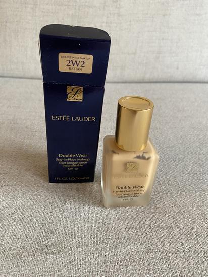Estee Lauder Double Wear tečni puder