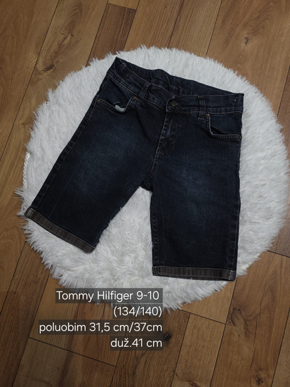 Tommy Hilfiger teksas 134-140 (9/10god)