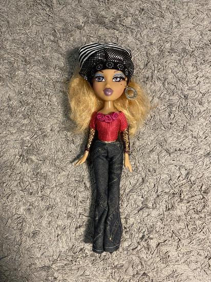 Bratz hibrid lutka s veštačkim trepavicama
