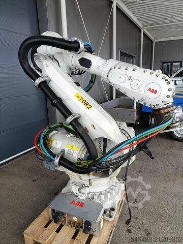 Industrijski robot
ABB IRB6700-235/2.65