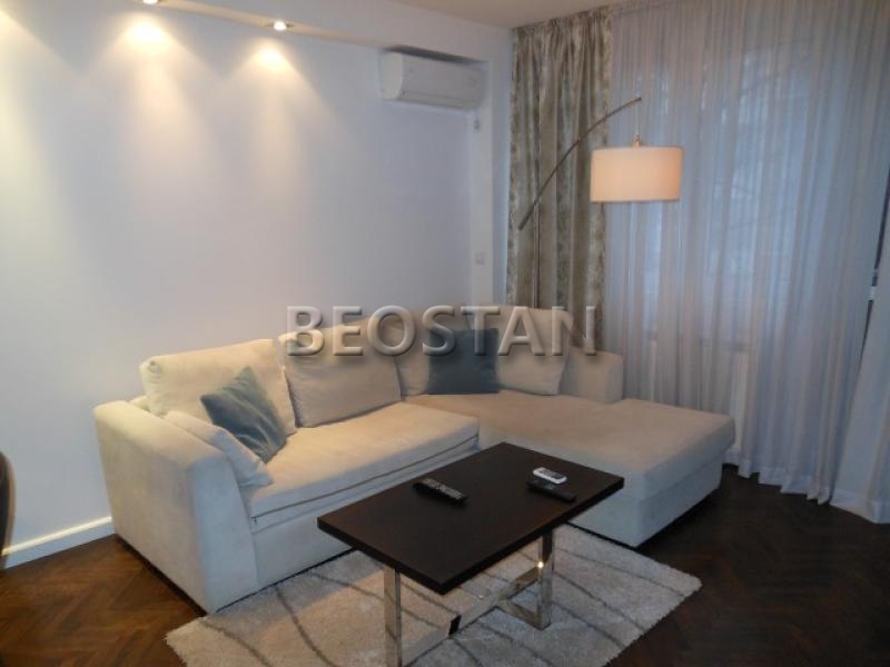 Novi Beograd - Stari merkator #66336
650 €