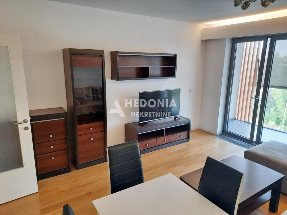 West 65, izdavanje, noviji, lux 2.0, garaža ID#10062
700 €