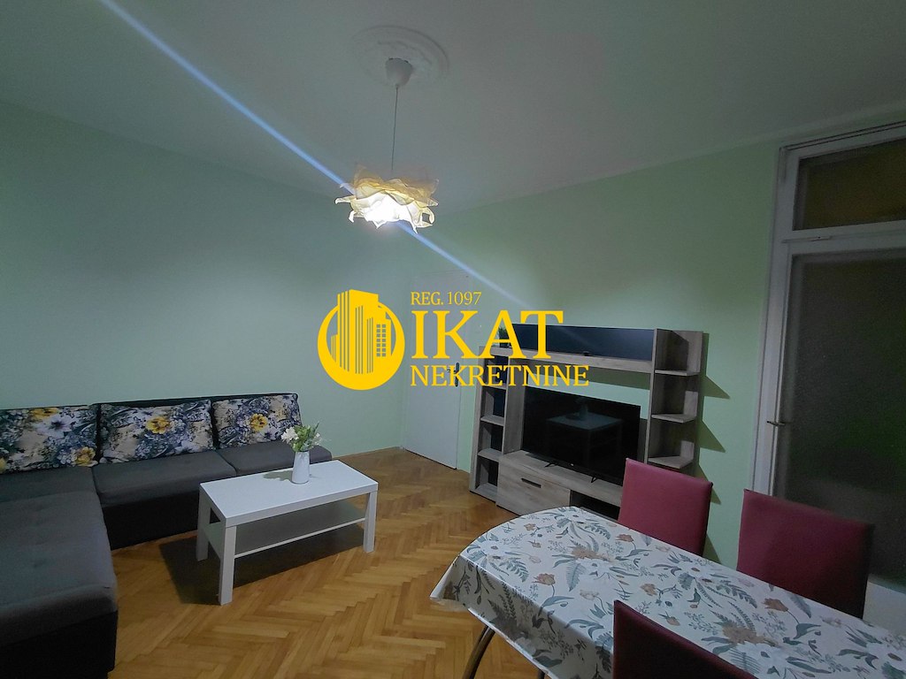 Hala Pionir, 2.0, odličan, sa pogledom 53m2 ID#4898
680 €