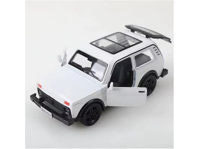 1:36 Lada NIVA, beli