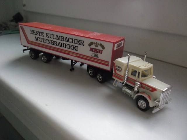 Kenworth W900 Beli