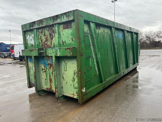 Kontejner sa kukom
CONTAINER SCARRABILE USATO A CIELO APERTO