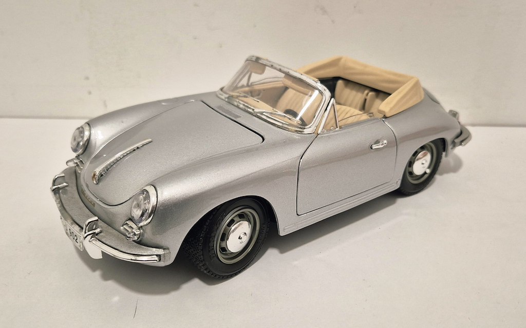 PORSCHE 356 B 1961GOD. – BURAGO – 1:18 – ODLICAN!