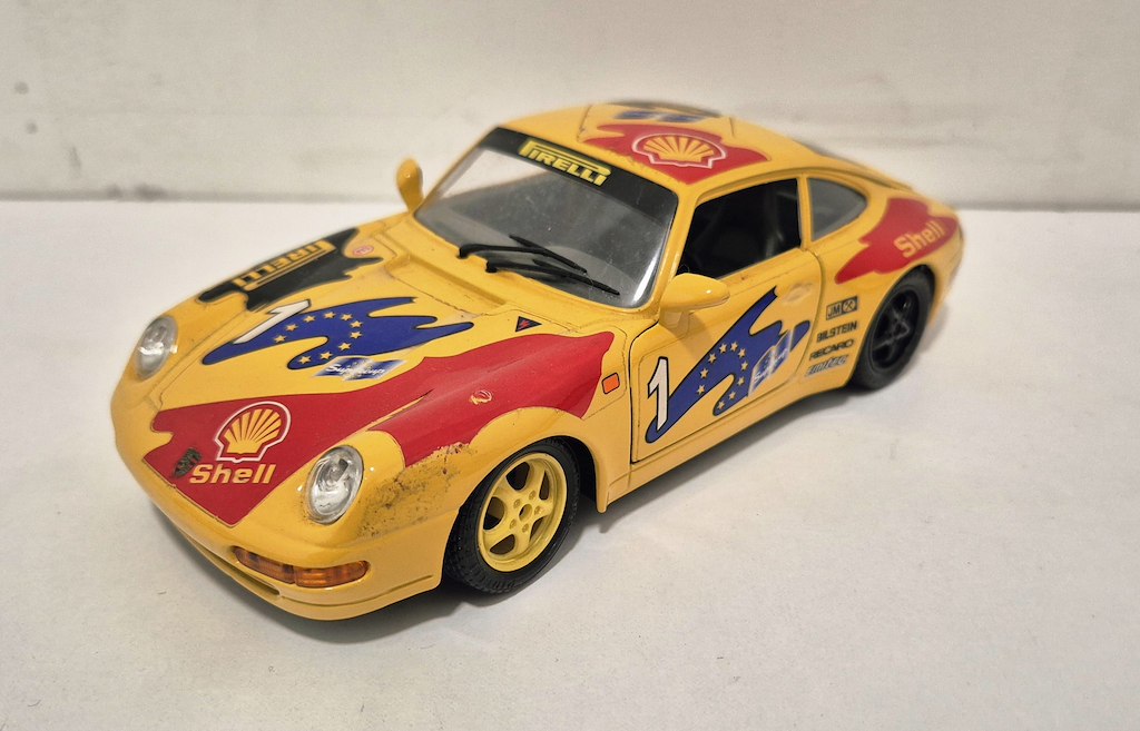 PORSCHE 911 CARERRA 1993GOD – BURAGO – 1:24 – ODLICAN!