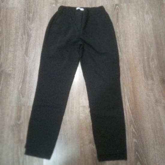 PANTALONE ODLICNE RESERVED--VEL S 36