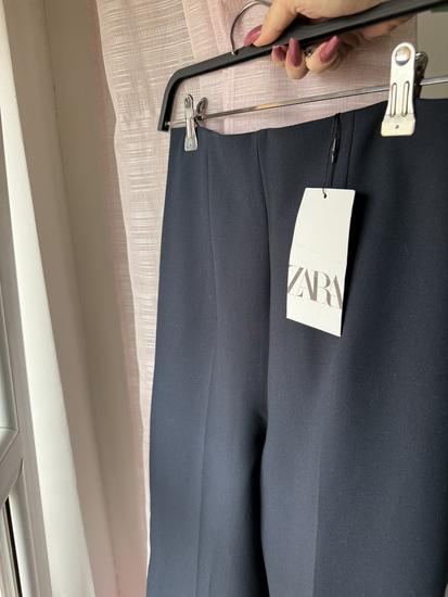 Zara pantalone visok struk nazad kopcanje