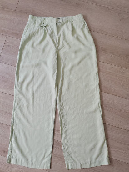 Zara pantalone sirokih nogavica