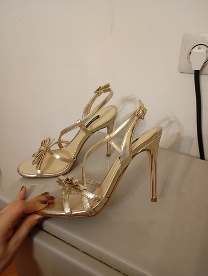 Nine West sandale