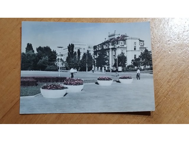 Niš - Narodna Banka i Hotel Park - Putovala 1965.g