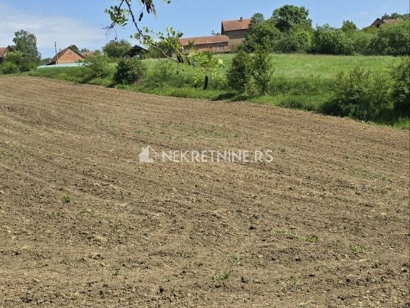 Barajevo-Lisović, 84,5, građ.zemljište, uknjižen