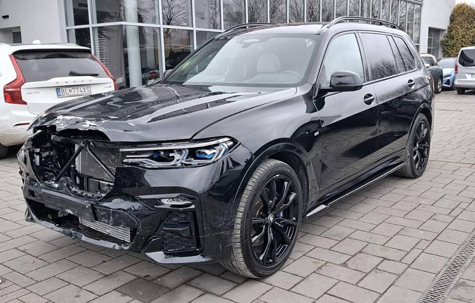 BMW X7 xDrive 40d M Sport (2022) | 7 Sedišta | Vozan Havarisan