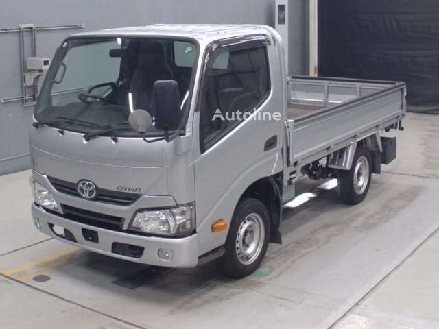 Toyota DYNA kamion s ravnom platformom < 3.5t