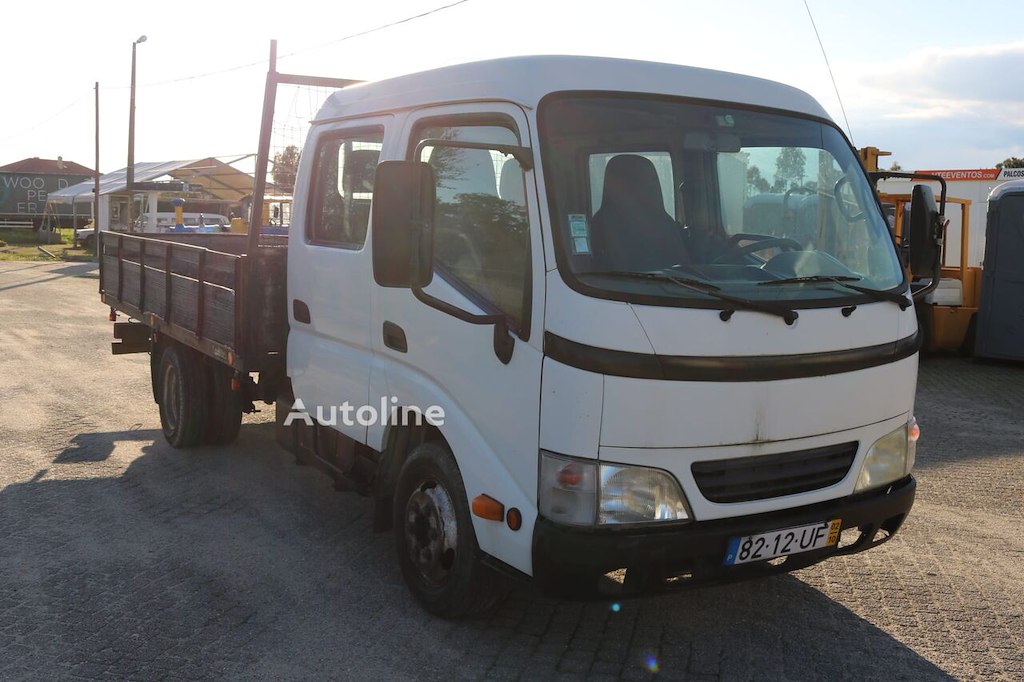 Toyota Dyna kamion s ravnom platformom < 3.5t