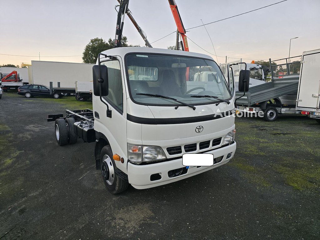 Toyota Dyna kamion šasija < 3.5t